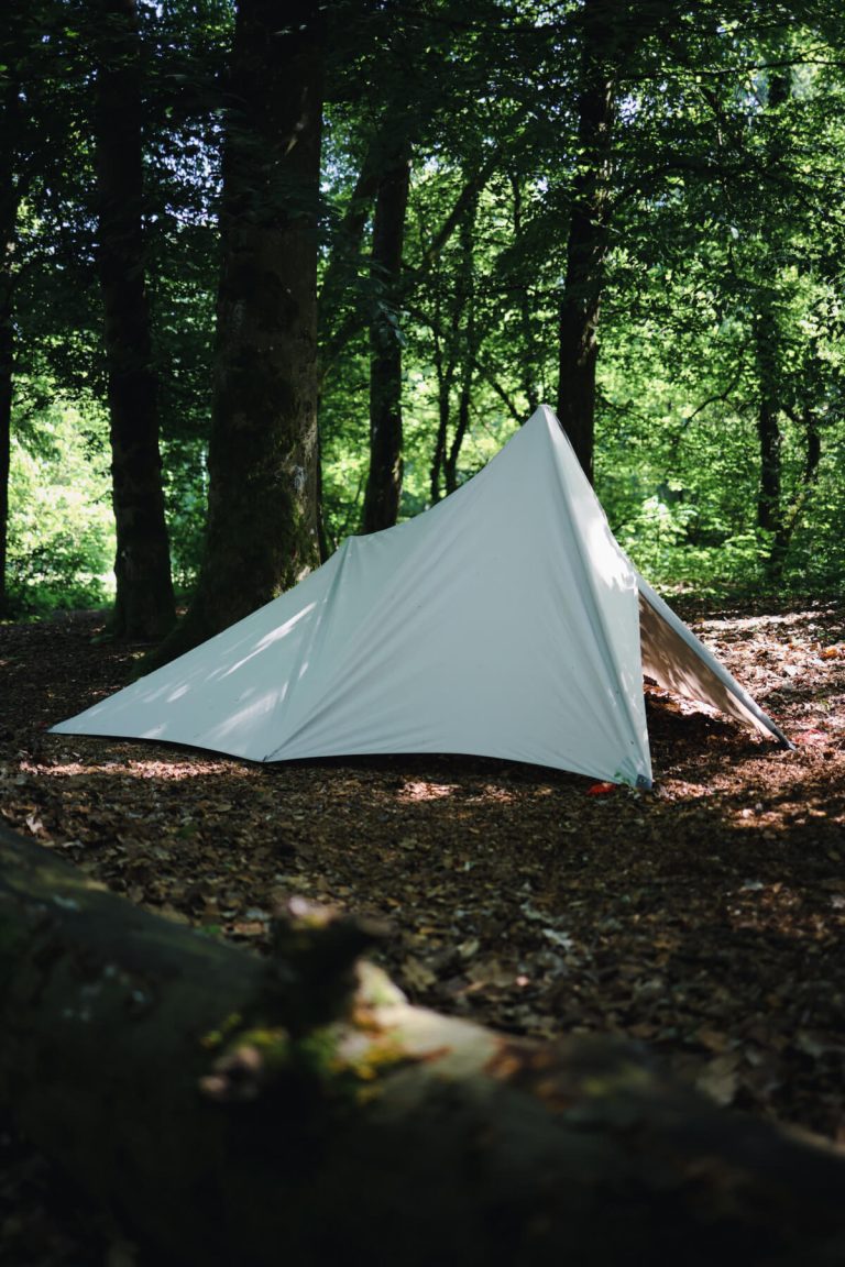 Outdoor tarps: Setup variants, tips & tricks